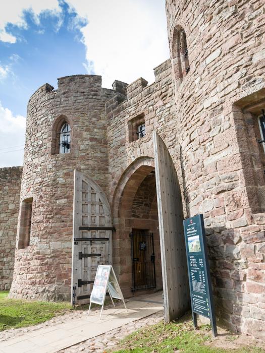 Sandstone Ridge Trust | Easter at Beeston Castle